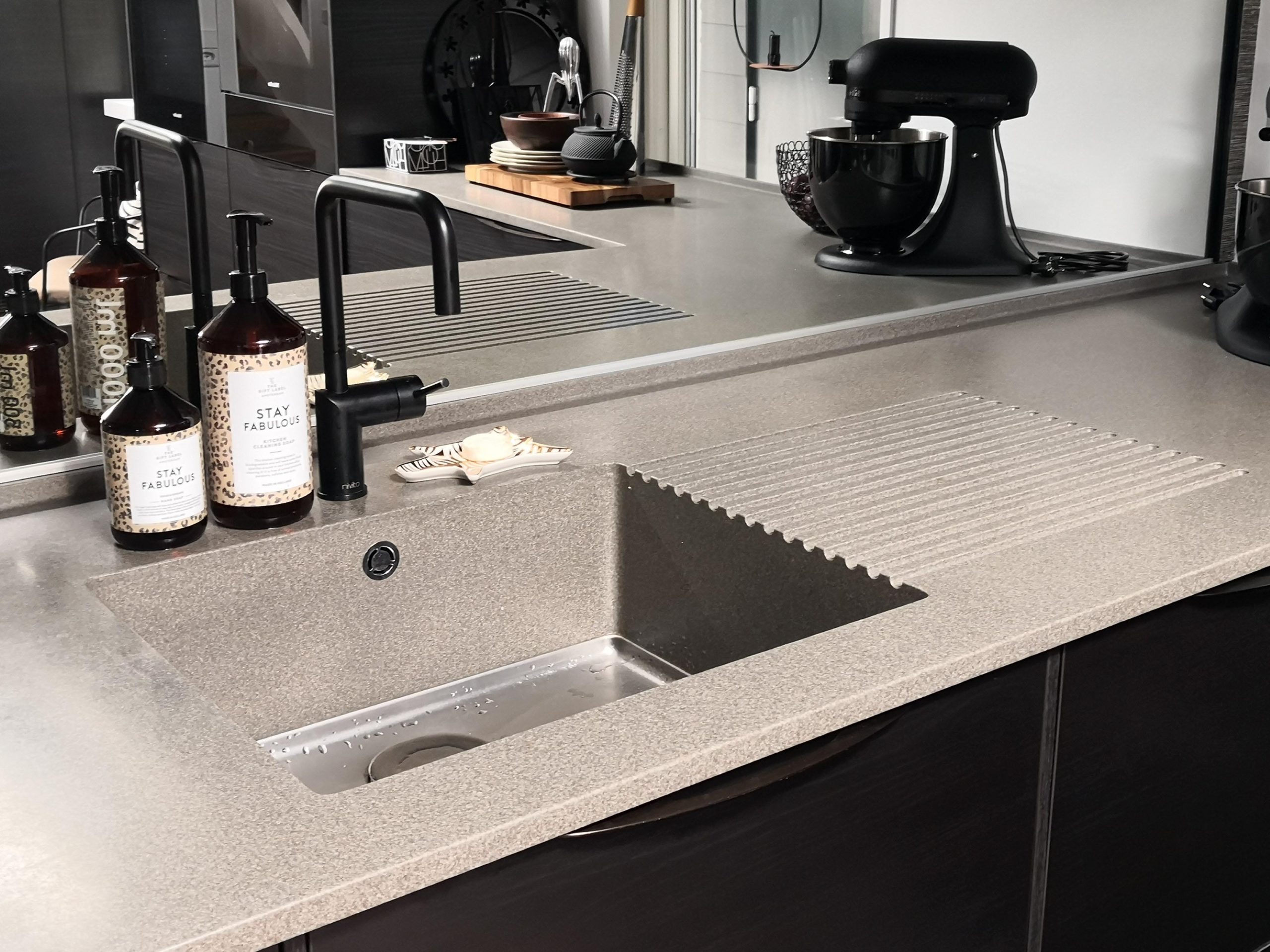 Countertops in Corian®Solid Surface for Healthcare - Noas Sweden EN